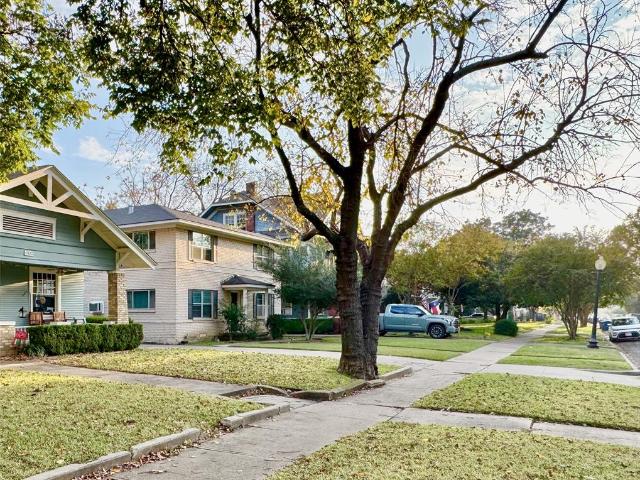 1 BR, 1 BA Apartment 4916 Worth Street, Dallas, TX 75214