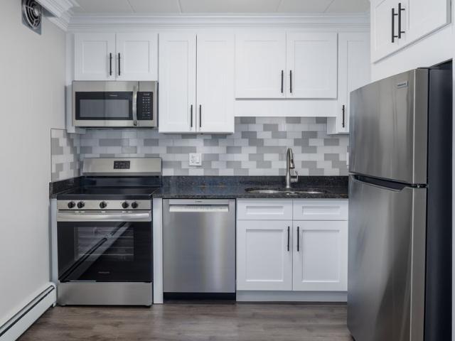 1 BR, 1 BA Apartment 4925 Fairview Ave, Downers Grove, IL 60515