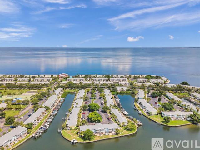 1 BR, 1 BA Apartment 4945 Coquina Key Drive Southeast, Unit C, St. Petersburg, FL 33705
