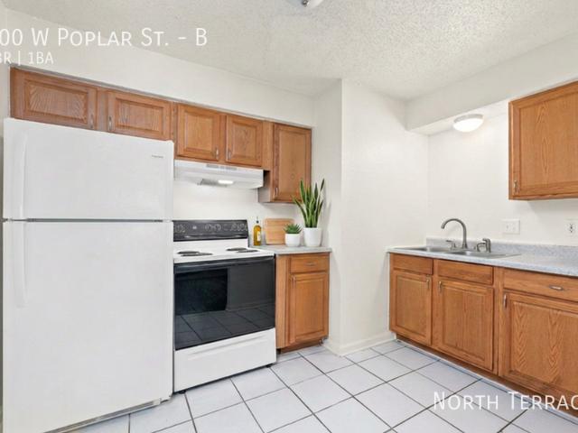 1 BR, 1 BA Apartment 400 W Poplar St Olathe, KS 66061
