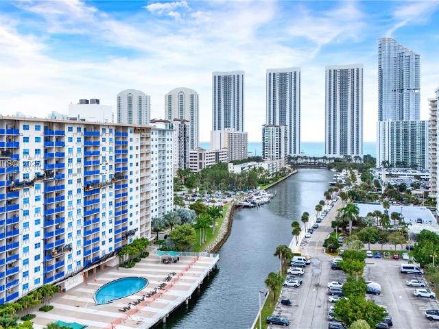 1 BR, 1 BA Apartment 400 Kings Point Drive, Sunny Isles Beach, FL 33160