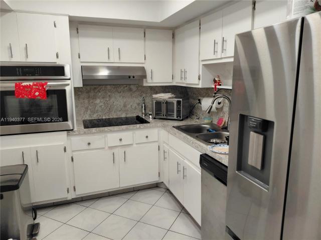 1 BR, 1 BA Apartment 400 Kings Point Drive, Sunny Isles Beach, FL 33160