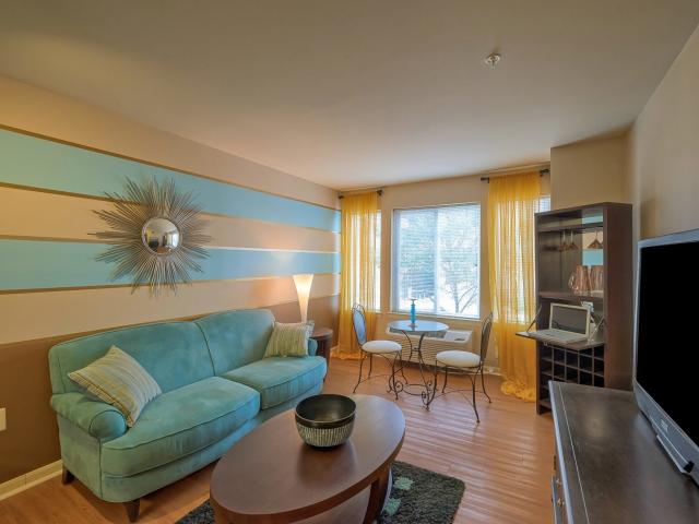 1 BR, 1 BA Apartment 400 M St SE Unit 1 306, Washington, DC 20003