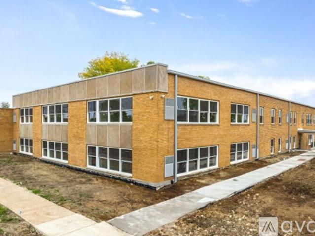 1 BR, 1 BA Apartment 400 S Main Pl, Unit A13, Carol Stream, IL 60188