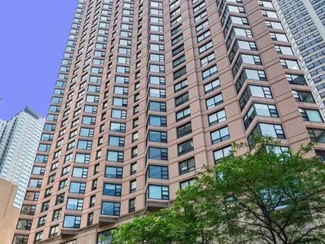 1 BR, 1 BA Apartment 401 East Ontario Street, Unit 1808, Chicago, IL 60611