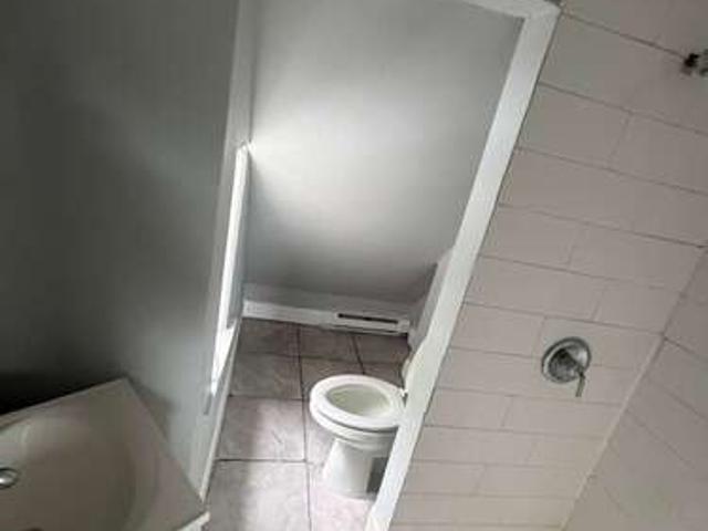 1 BR, 1 BA Apartment 402 S 8th St, Unit 3, Newark, NJ 07103