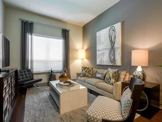 1 BR, 1 BA Apartment 4030 N Central Expy Unit 325, Dallas, TX 75204