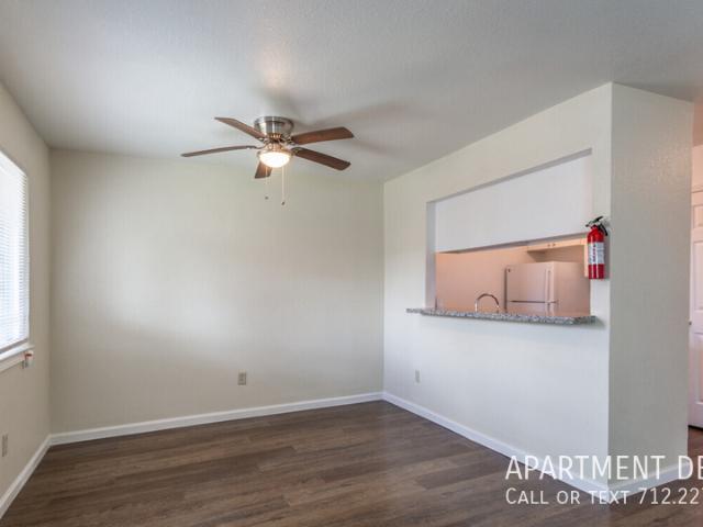 1 BR, 1 BA Apartment 407 Lakeview DrÂ, Clute, TX 77531