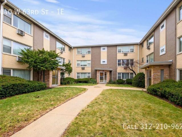 1 BR, 1 BA Apartment 4040 W 63rd St, Chicago, IL 60629