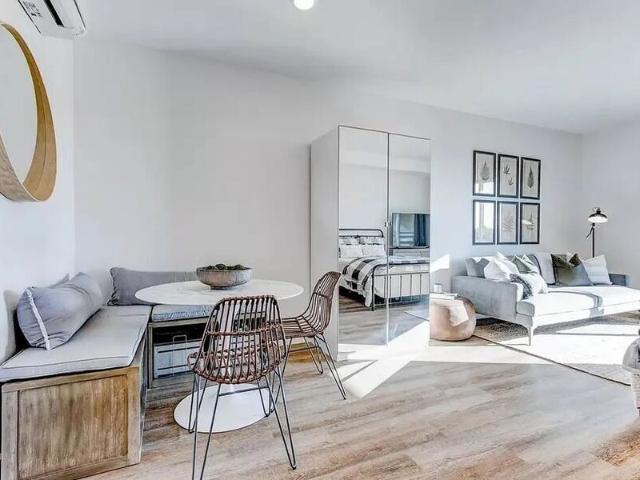 1 BR, 1 BA Apartment 4045 Broadway, Oakland, CA 94611
