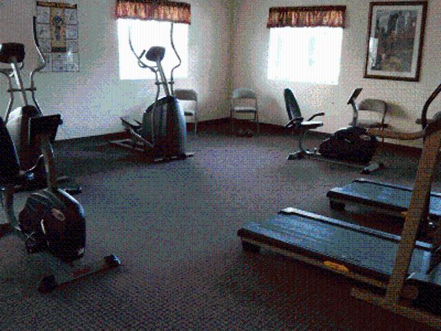 1 BR, 1 BA Apartment 409 Wyandanch Avenue, West Babylon, NY 11710