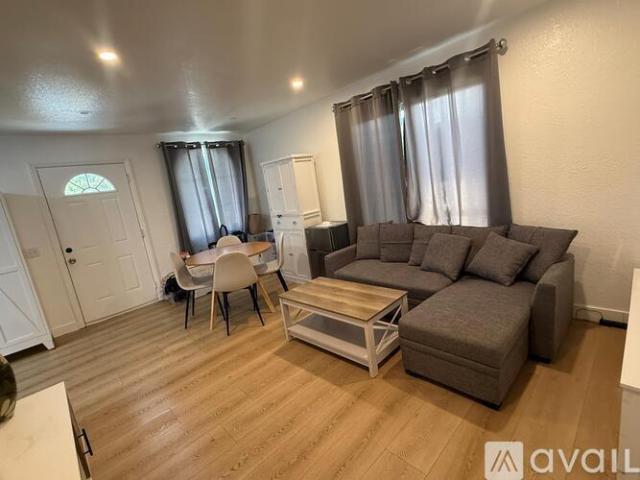 1 BR, 1 BA Apartment 4101 4th Avenue, Sacramento, CA 95817