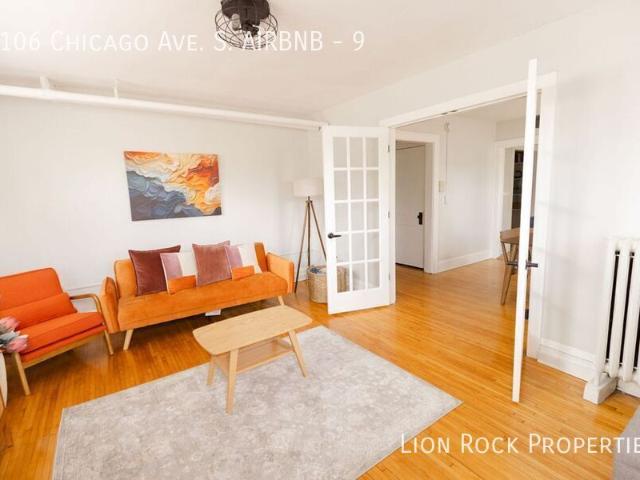 1 BR, 1 BA Apartment 4106 Chicago Ave. S. AIRBNB, Minneapolis, MN 55407