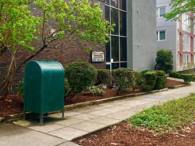 1 BR, 1 BA Apartment 4110 12th Ave NE Unit 202, Seattle, WA 98105