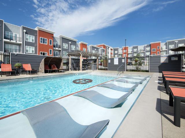 1 BR, 1 BA Apartment 411 E Spring St Unit 401 134, New Albany, IN 47150