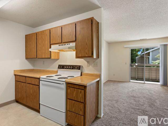 1 BR, 1 BA Apartment 4121 Dale Road, Unit 210, Modesto, CA 95356