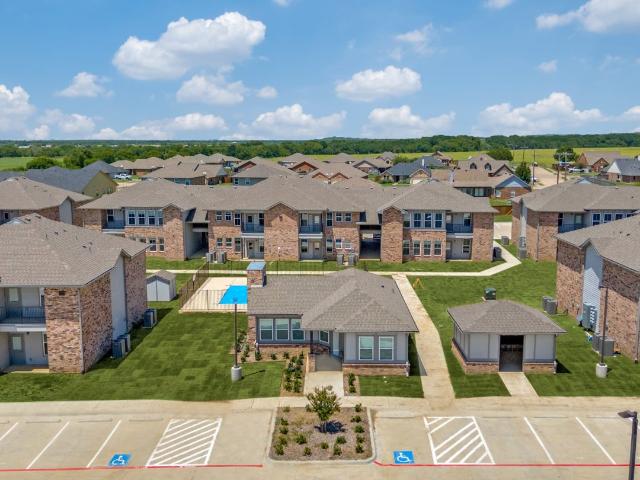 1 BR, 1 BA Apartment 412 W. Cedar St. Unit 3214, Gunter, TX 75058