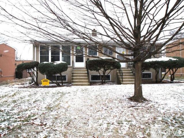 1 BR, 1 BA Apartment 417 W Stone Ave, Unit A, Addison, IL 60101