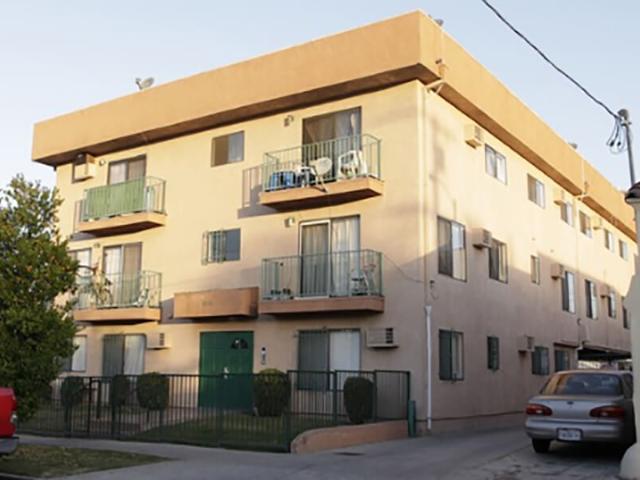 1 BR, 1 BA Apartment 4145 Monroe Street Unit 102, Los Angeles, CA 90029