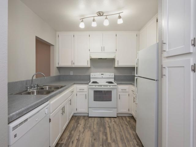 1 BR, 1 BA Apartment 4146 Madison Ave Unit 18, North Highlands, CA 95660