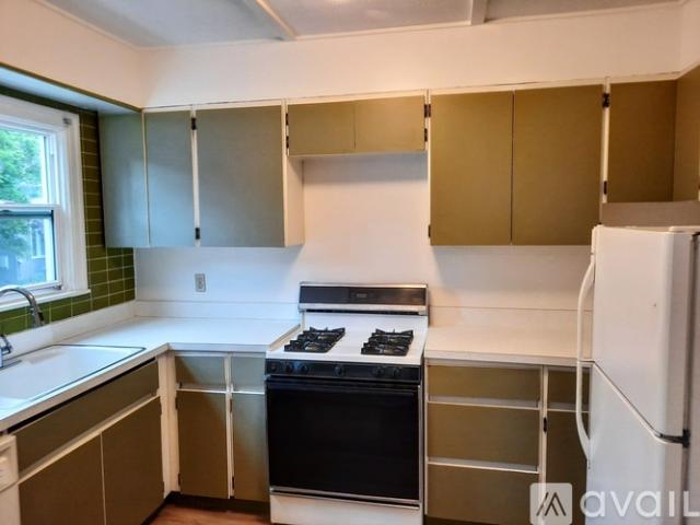 1 BR, 1 BA Apartment 4172 35th Avenue, Unit #3, Oakland, CA 94619