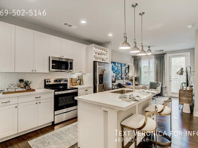 1 BR, 1 BA Apartment 4217 Swiss Ave, Dallas, TX 75204