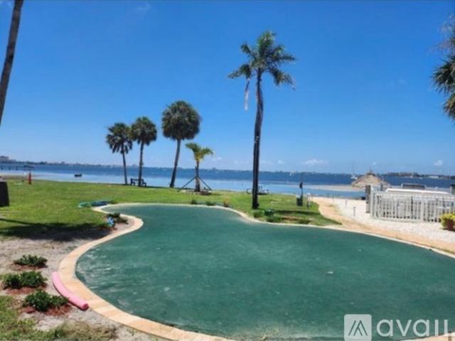 1 BR, 1 BA Apartment 4225 38th Avenue South, Unit J, St. Petersburg, FL 33711