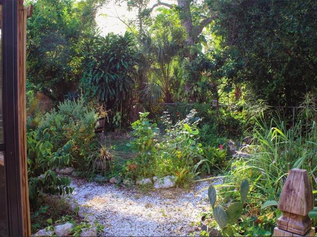 1 BR, 1 BA Apartment 4225 Bradenton Road, Sarasota, FL 34234