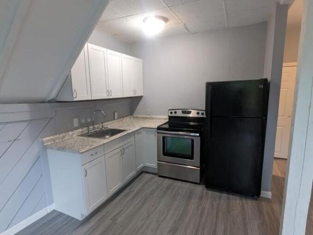 1 BR, 1 BA Apartment 422 Merrimack St, Manchester, NH 03103