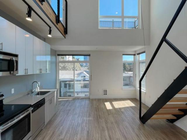 1 BR, 1 BA Apartment 422 Summit Avenue East Unit 706, Seattle, WA 98102