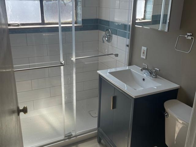 1 BR, 1 BA Apartment 4233 Ridge Rd, Unit 4, Cleveland, OH 44144