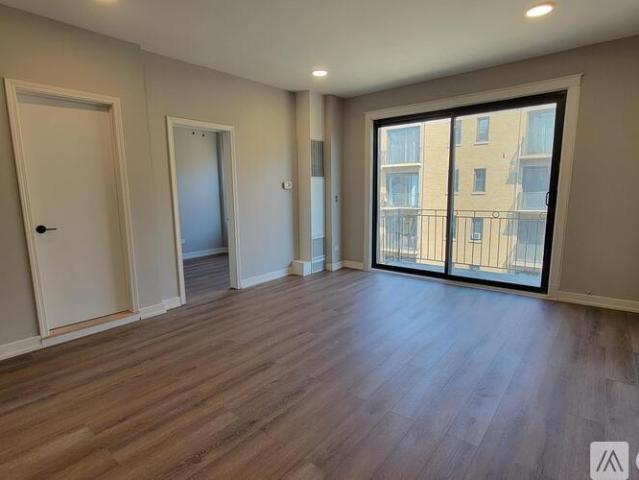 1 BR, 1 BA Apartment 4242 N Sheridan Rd, Unit B, Chicago, IL 60613