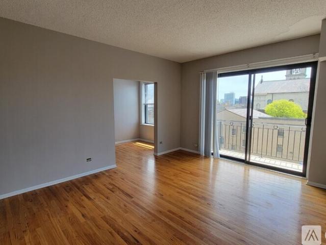 1 BR, 1 BA Apartment 4242 N Sheridan Rd, Unit D, Chicago, IL 60613