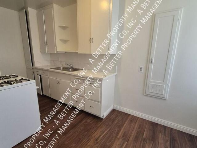1 BR, 1 BA Apartment 424 W. 17th Street, Long Beach, CA 90813