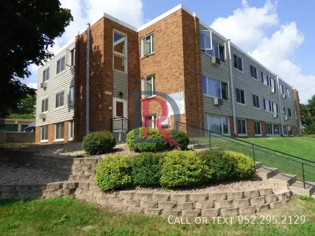 1 BR, 1 BA Apartment 4253 Webber Parkway, Minneapolis, MN 55412