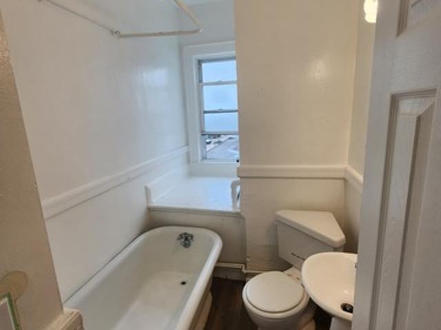 1 BR, 1 BA Apartment 425 3rd St, Unit APT 3, Elizabeth, NJ 07206