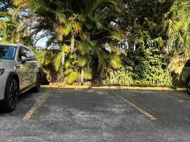 1 BR, 1 BA Apartment 4265 Northwest S Tamiami Canal Drive, Miami, FL 33126