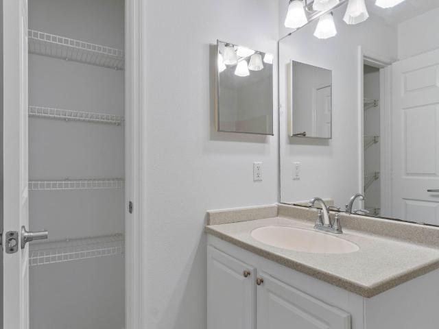 1 BR, 1 BA Apartment 4276 Calinda Lane, Niceville, FL 32578
