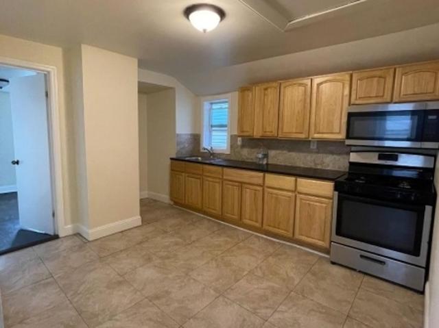 1 BR, 1 BA Apartment 42 Shaw Ave, Newark, NJ 7112