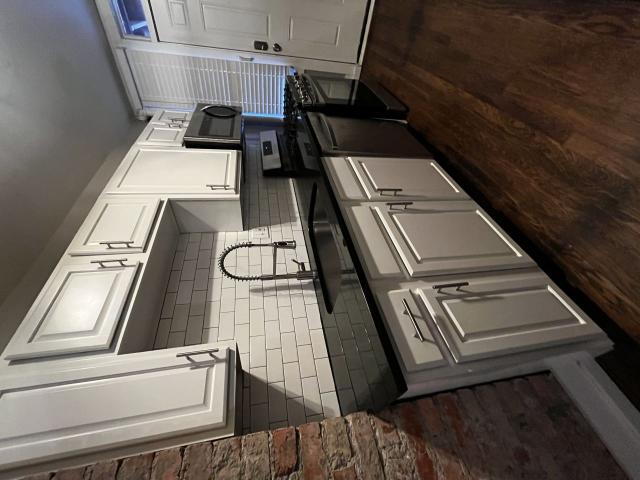 1 BR, 1 BA Apartment 4301 Gillham Rd Unit 611 1E, Kansas City, MO 64110