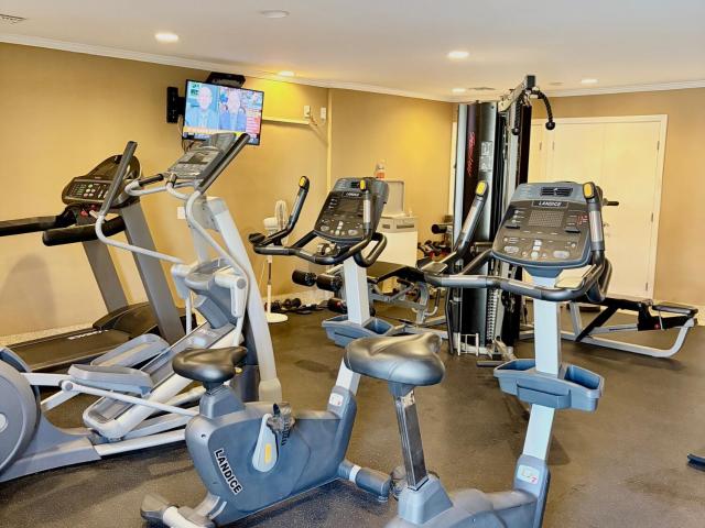 1 BR, 1 BA Apartment 43376 Cook Street, Palm Desert, CA 92211