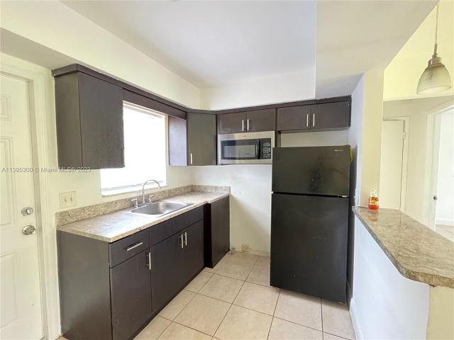 1 BR, 1 BA Apartment 4340 NW 21st Ave, Fort Lauderdale, FL 33309