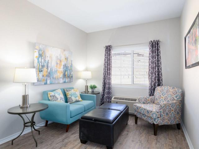 1 BR, 1 BA Apartment 435 South Mesa Hills Drive Unit 102, El Paso, TX 79912