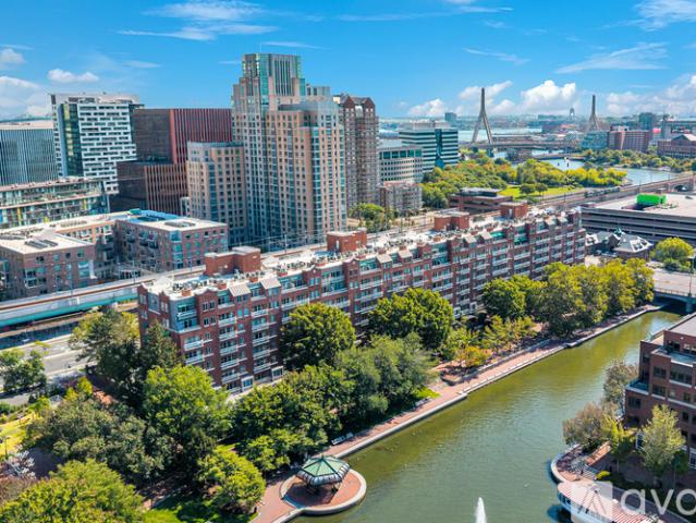 1 BR, 1 BA Apartment 4 Canal Park, Unit PH8, Cambridge, MA 02141