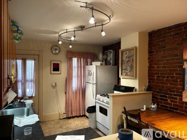 1 BR, 1 BA Apartment 4 Mead St, Unit 1A, Boston, MA 02134