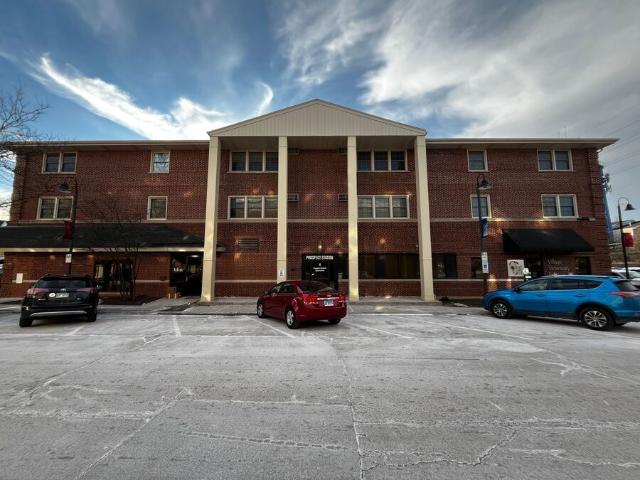 1 BR, 1 BA Apartment 4 Walker Avenue, Clarendon Hills, IL 60514