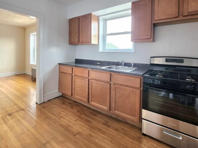 1 BR, 1 BA Apartment 5425 W Montrose Ave, Chicago, IL 60641