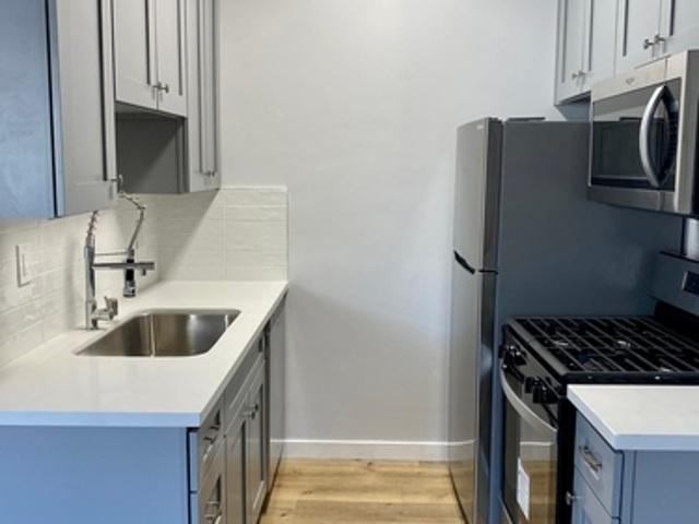 1 BR, 1 BA Apartment 542 S Hobart Blvd, Unit 21, Los Angeles, CA 90020