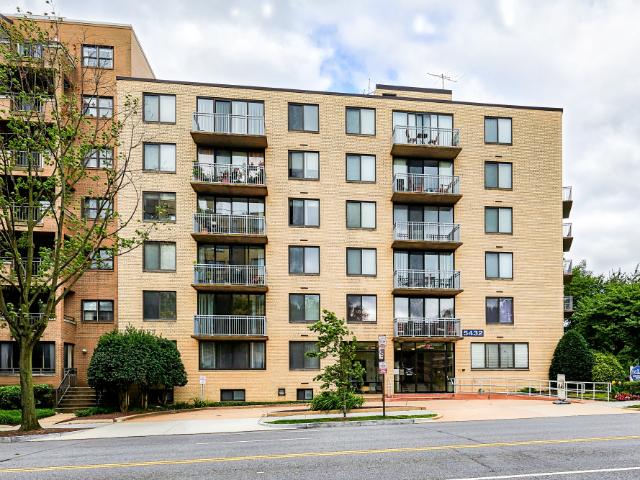 1 BR, 1 BA Apartment 5432 Connecticut Avenue NW Unit 710, Washington, DC 20015
