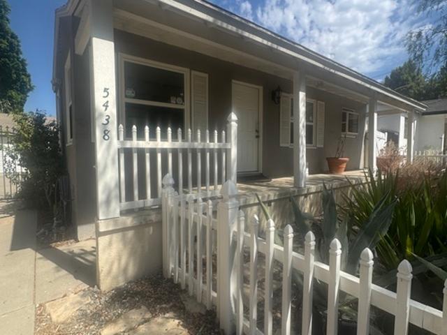1 BR, 1 BA Apartment 5438 Sylvia Avenue, Los Angeles, CA 91356